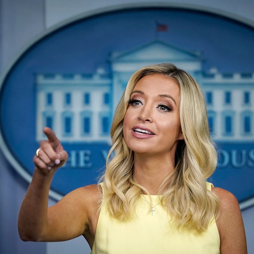 20211106 dress pr0n kayleigh 01.jpg