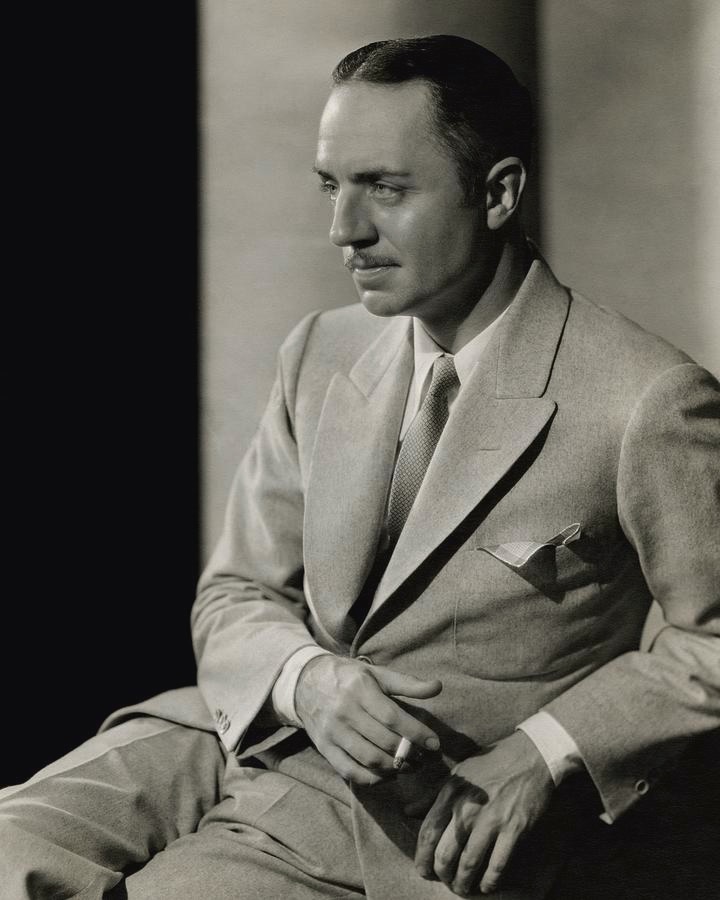 sharp dressed man 01.jpg